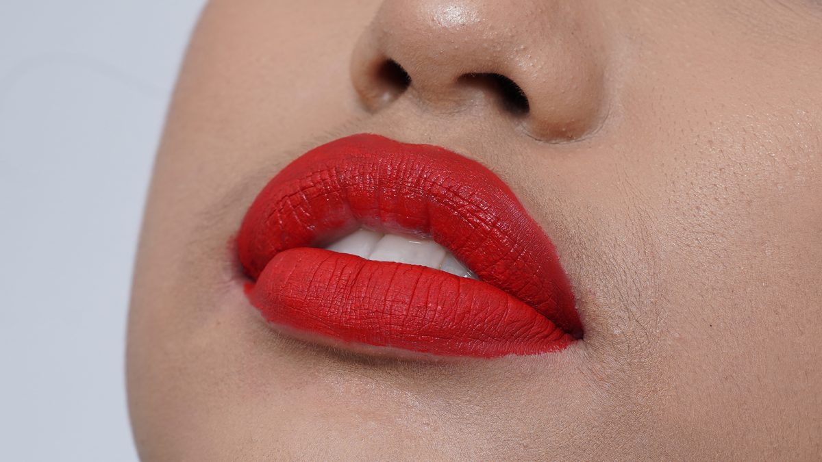 Rekomendasi Warna Lipsti yang Tepat untuk Bibir Tebal - Les Lumierés